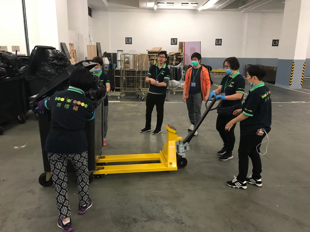 Municipal Solid Waste Charging, Waste Reduction at Housing Estate ...